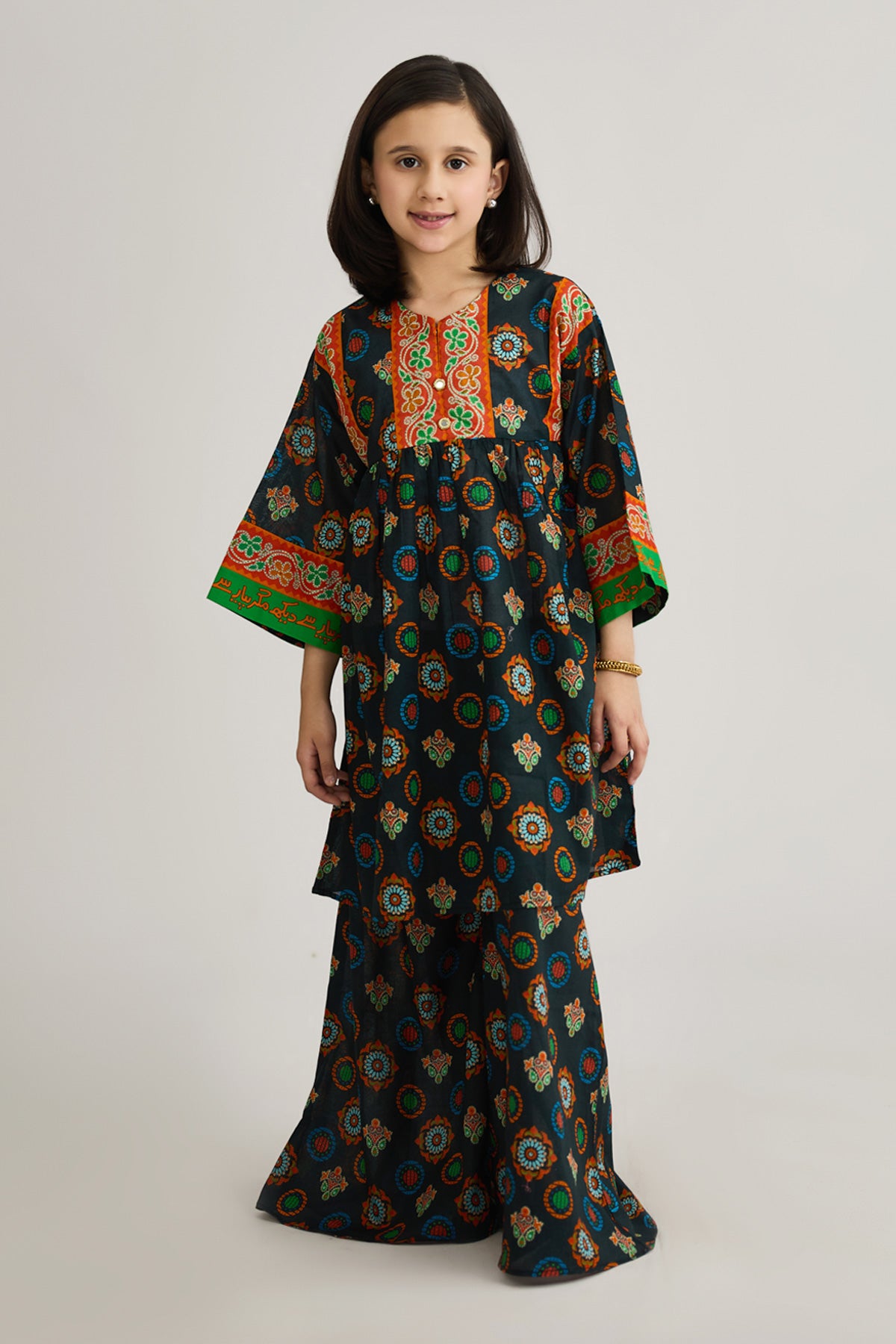 Zarmina 2 Piece Suit - LCP818325 – Sefam Pvt. Ltd.